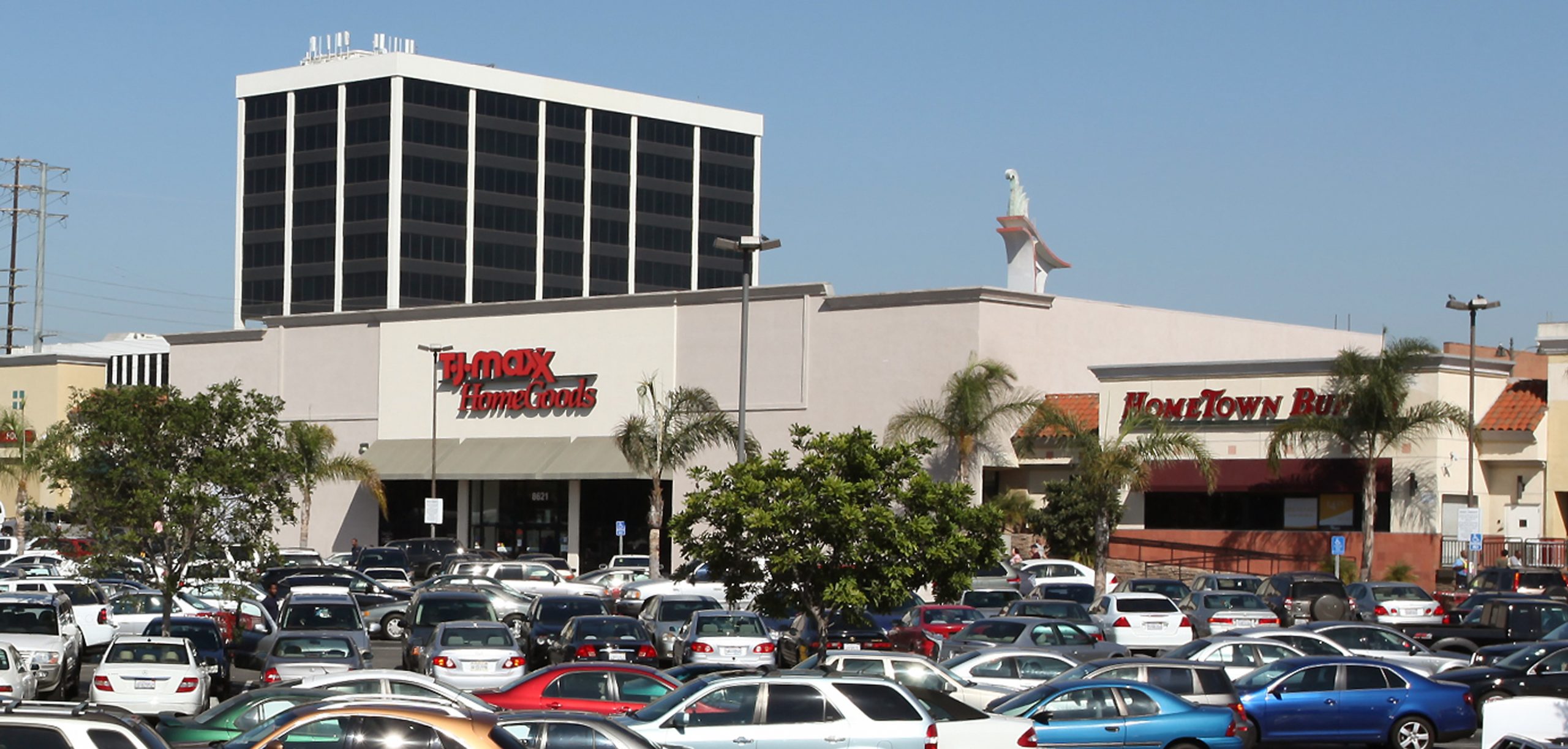 Westchester Shopping Center - Balboa Retail